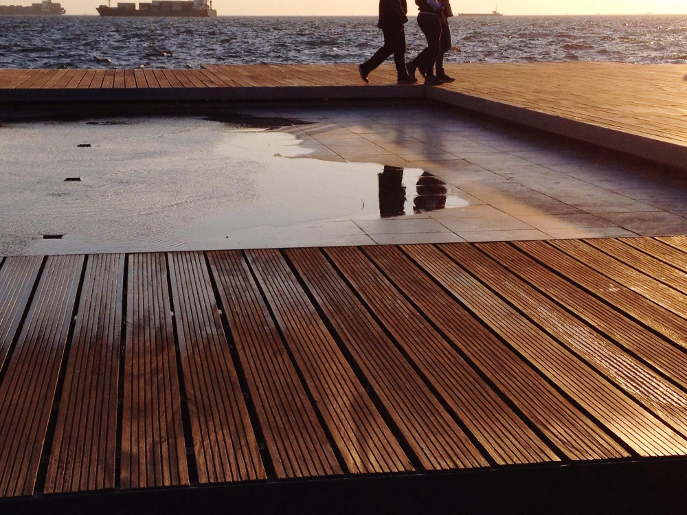 Top 10 Signs Your Deck Needs Waterproofing | Youngblood Waterproofing ...